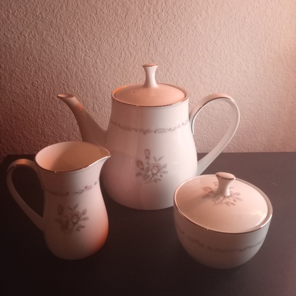 Noritake | Kitchen | Vtg Noritake China Mayfair Pattern Teapot Creamer ...